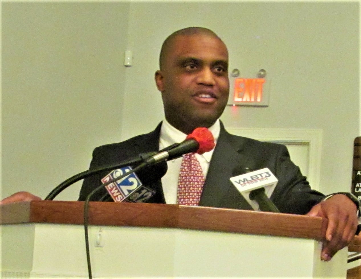 Feds charge Atmos Energy with neglect of gas leaks; Atmos blames third ...